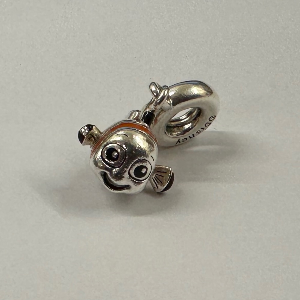 Pre-owned FINDING NEMO PANDORA CHARM - - Own4Less